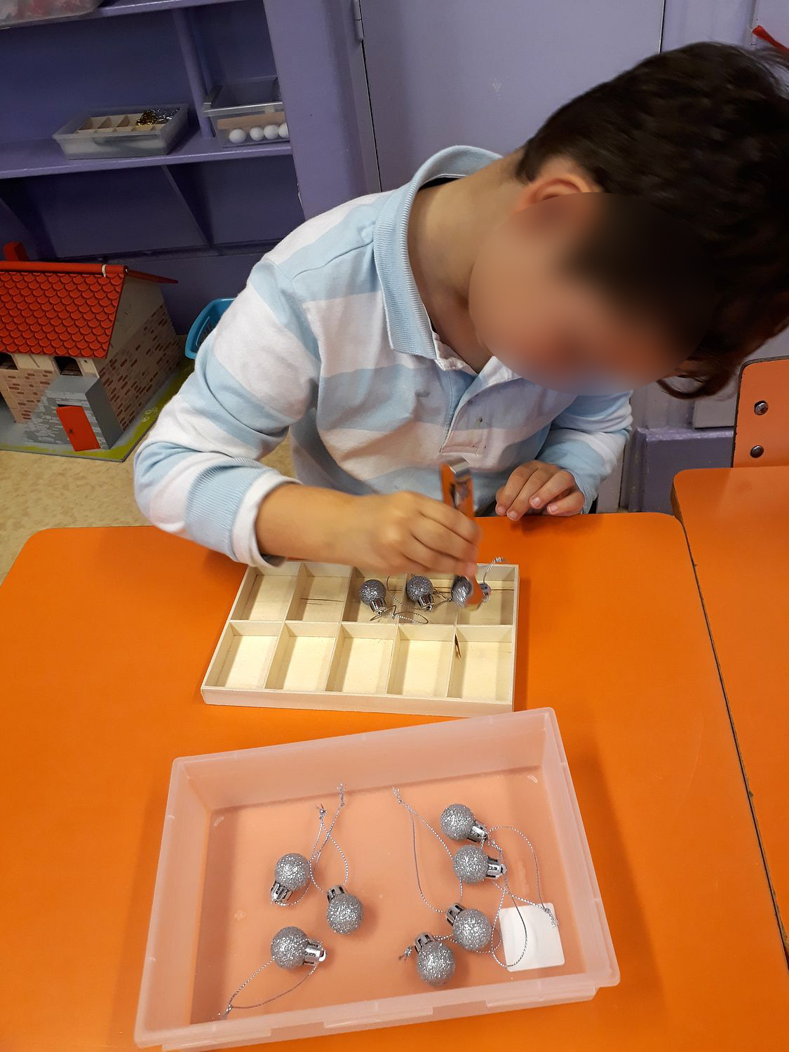 Maternelle - Des ateliers de Noël ~ La Classe des gnomes